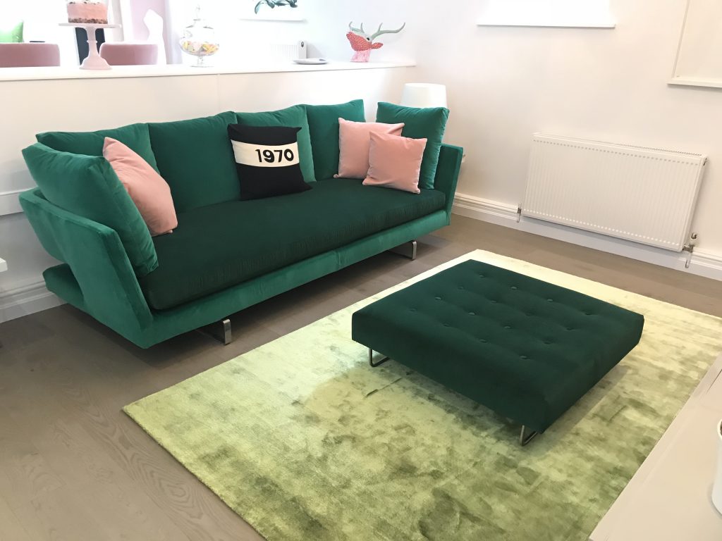 Comfort Redefined: Chic and Cozy Upholstered Cushion Designs | Andre ...